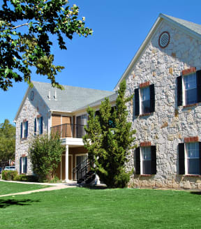 River Oaks Villas | Apartments in San Marcos, TX