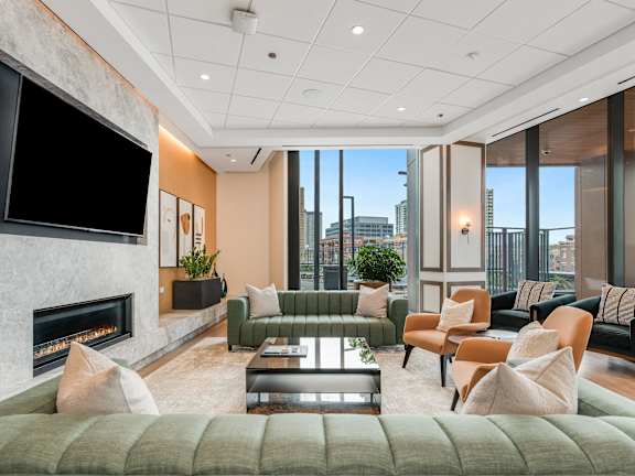 Fulton River District Apartments | Cassidy on Canal