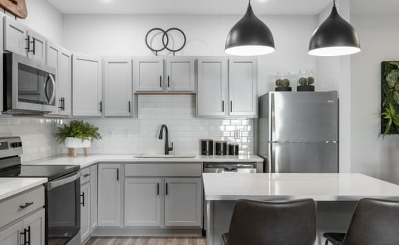 Thompson Square Apartments | Apartments in Jeffersonville, IN