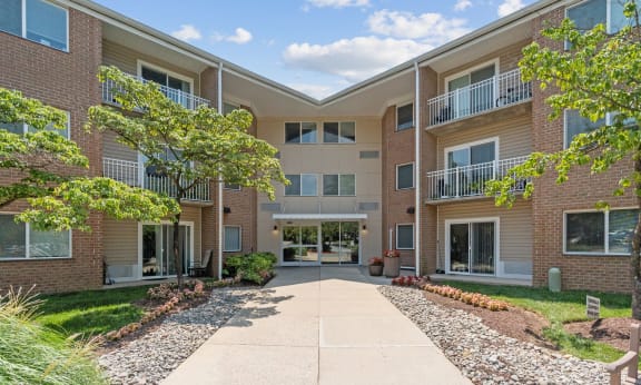 Hickory Ridge Place | Apartments in Columbia, MD