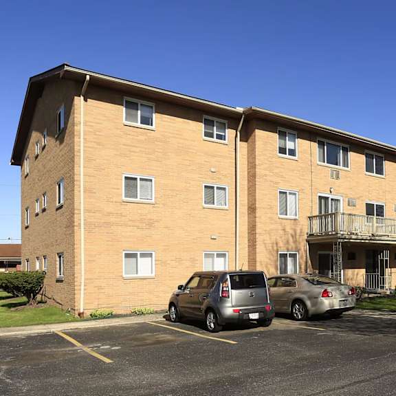 Stoneybrook Apartments | Apartments in Bedford Heights, OH