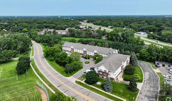 Silver Lake Pointe 55+ | Apartments in Mounds View, MN