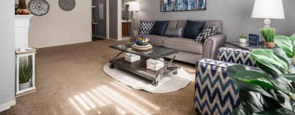 Apartments in Harrison Township, MI | Drawbridge Apartments