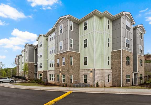 The Riley Overbrook | Apartments in Greenville, SC