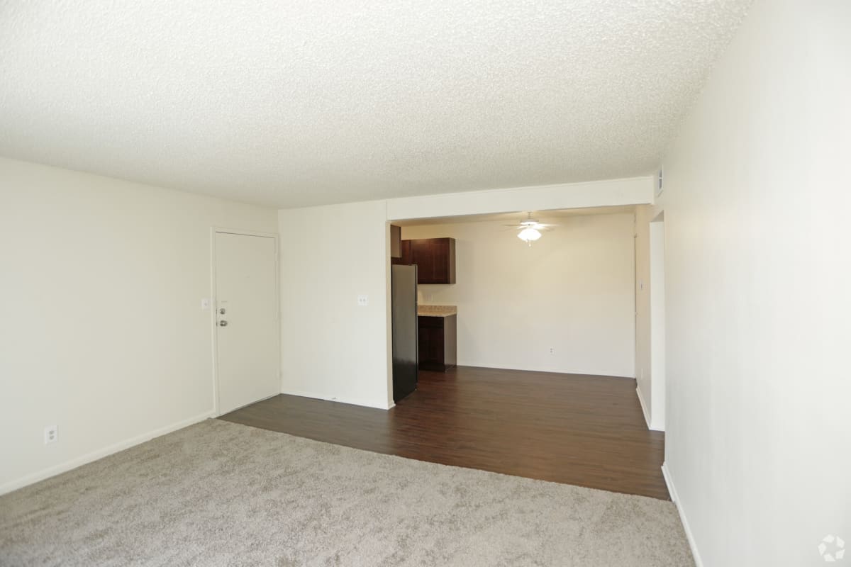 Photos and Video of Hudson Pointe in Kansas City, MO