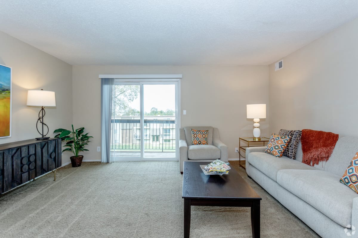 Photos and Video of Hudson Pointe in Kansas City, MO