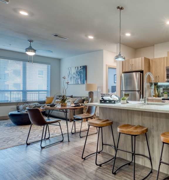 Infinity at the Rim Apartments San Antonio | The Rim Apartments for Rent