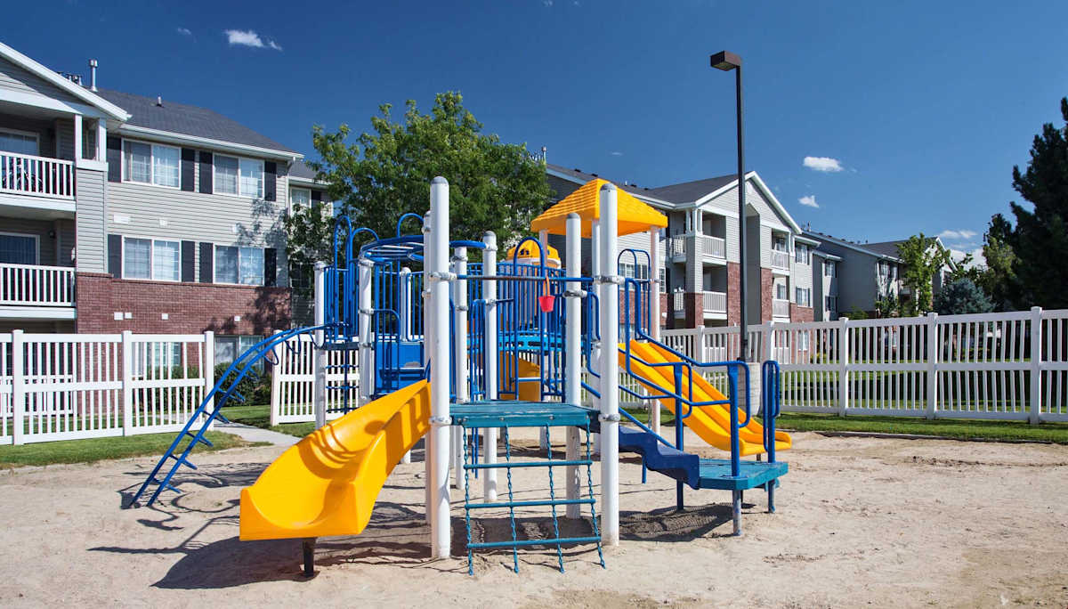 Bridgeside Landing | Apartment and Community Amenities