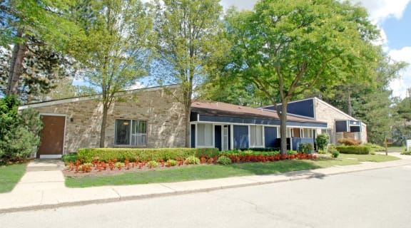 Spring Hill | Apartments in Shelby Twp, MI