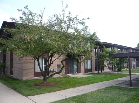 Keswick Manor | Apartments in Southfield, MI