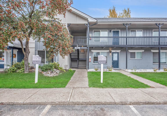 Autumn Ridge Apartment Homes | Apartments in Grand Rapids, MI