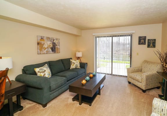 Apartments in Walker, MI on Alpine | Green Ridge Apartments