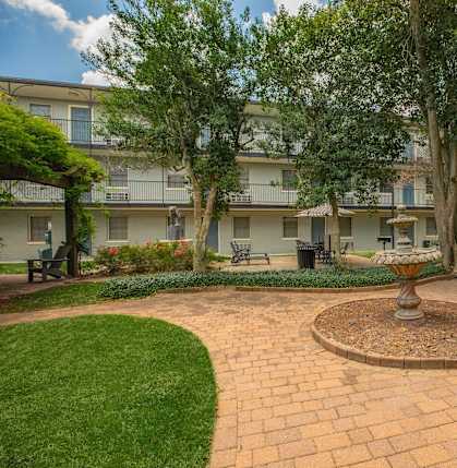 Apartments near LSU | The Cove at State Street