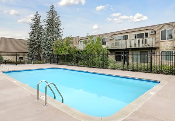 Apartments for Rent in Eagan, MN | Cedarvale Highlands
