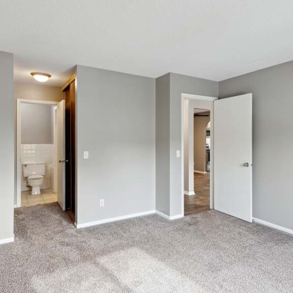 Apartments for Rent in Eagan, MN | Cedarvale Highlands