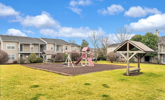 The Greens at Chestnut Ridge | Apartments in Harrisonburg, VA