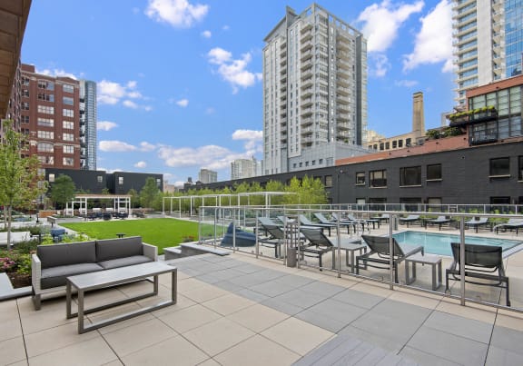 River North, Chicago Apartments | River North Park