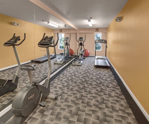 Admirals Cove Apartments | Apartments in Anchorage, AK | Weidner