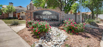 Summertree Apartments | Apartments in Odessa | Weidner