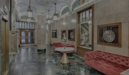 The Kirby apartments & lofts in Downtown Dallas, TX near I-35 E