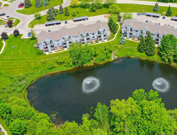Apartments in Walker, MI on Alpine | Green Ridge Apartments