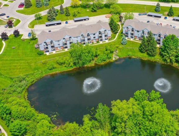 Apartments in Walker, MI on Alpine | Green Ridge Apartments