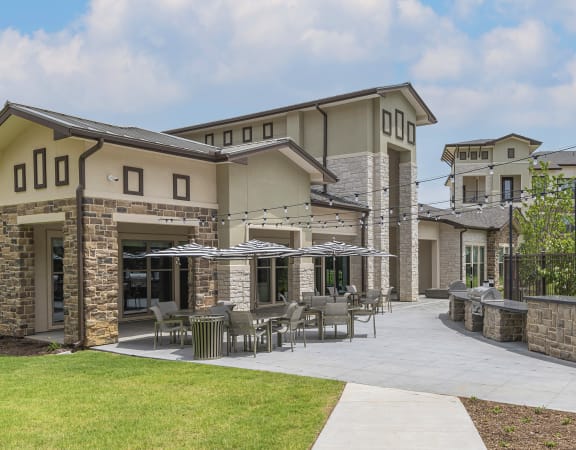 Debbie Lane Flats apartments in Arlington, TX near Dallas-Fort Worth