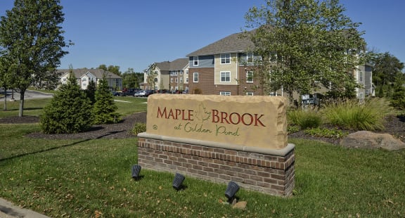 Maple Brook at Golden Pond | Apartments in Kent, OH