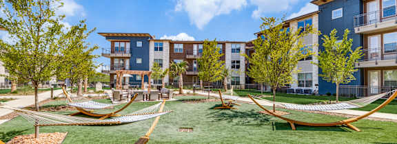 Apartments on Cockrell Hill Rd, Dallas | Park Hill