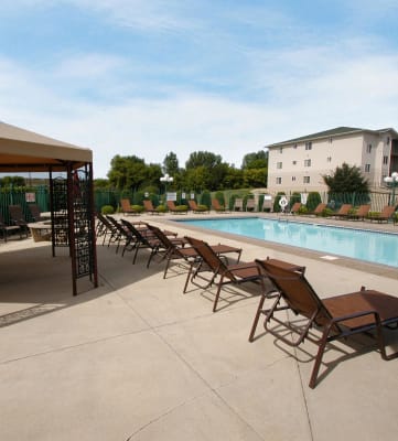 Sunset Trail Apartment Homes | Apartments in Rochester, MN