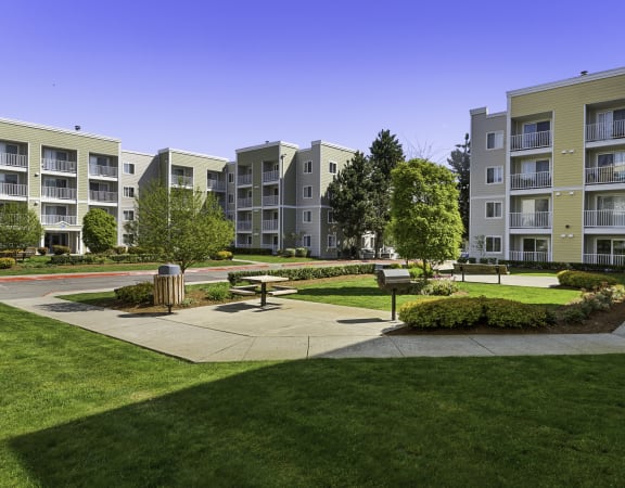 Apartments in Everett, WA | Camelot Apartment Homes