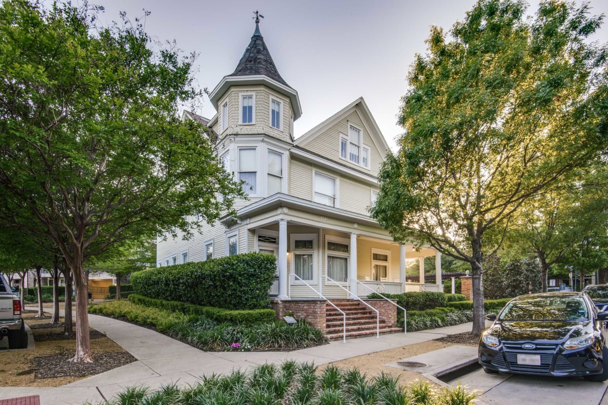 Thousand Oaks at Austin Ranch | Apartments in The Colony, TX