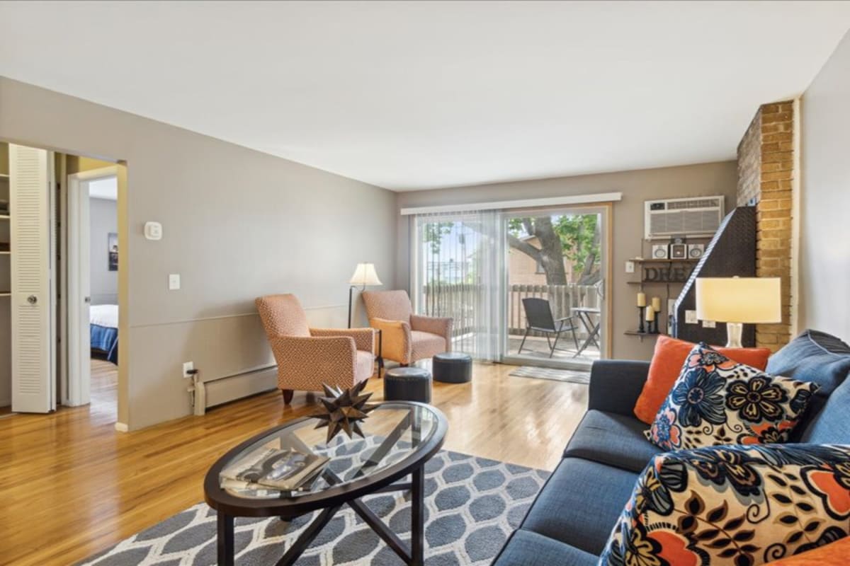 Amber Apartments | Custom Page