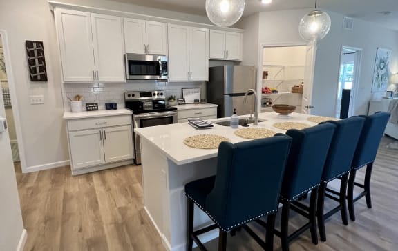 The Villas at Brookview | Apartments in Brook Park, OH