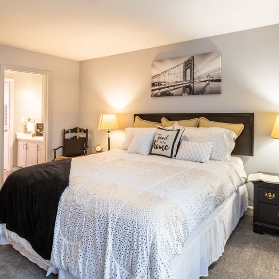 Apartments in Greensboro NC | Yester Oaks