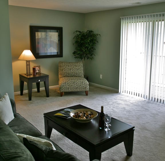 Hillside Court | Apartments in Centerville, OH
