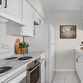 Floor Plans of The Meridian at 2825 in Fort Myers, FL