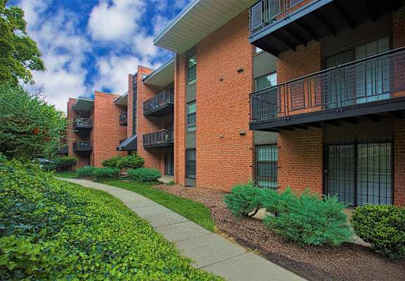 Park Naylor | Apartments in Washington, DC