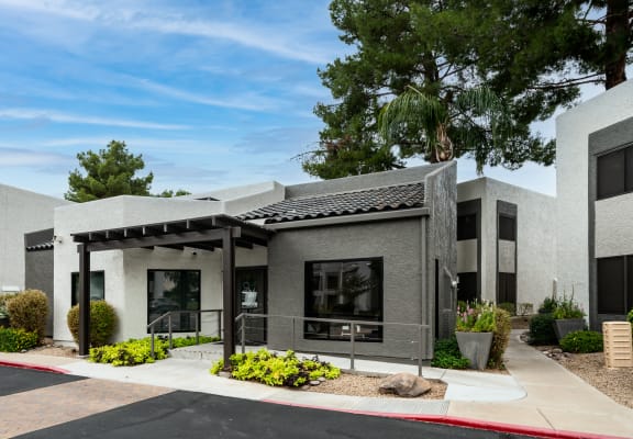 Del Sol | Apartments in Scottsdale, AZ