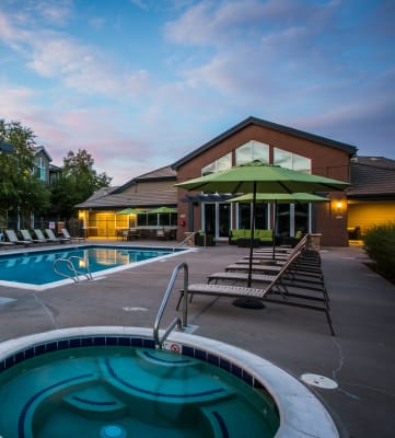 Redstone Ranch Apartments | Apartments and Townhomes in Denver, CO