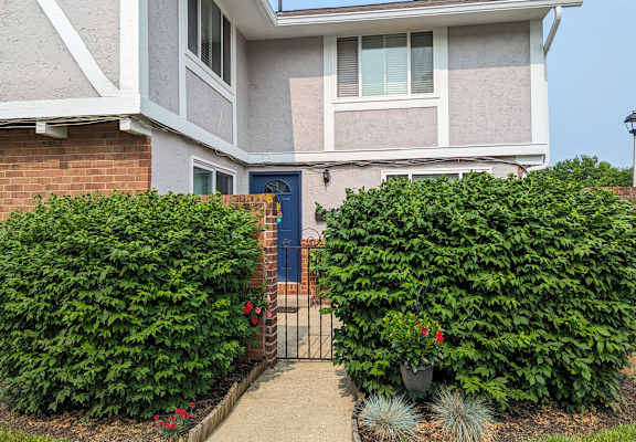 Carnaby Village Townhomes | Apartments in Columbus, OH