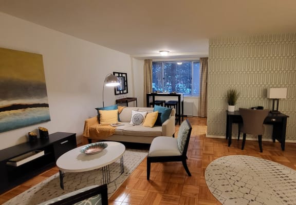 Cleveland Park Apartments in Washington, DC | Quebec House