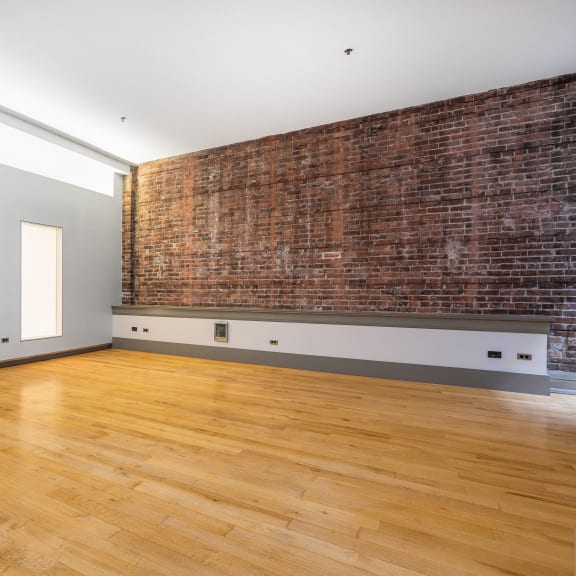 Corona | Apartments in Seattle, WA