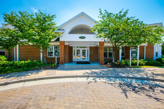 Springfield Crossing | Apartments in Springfield, VA