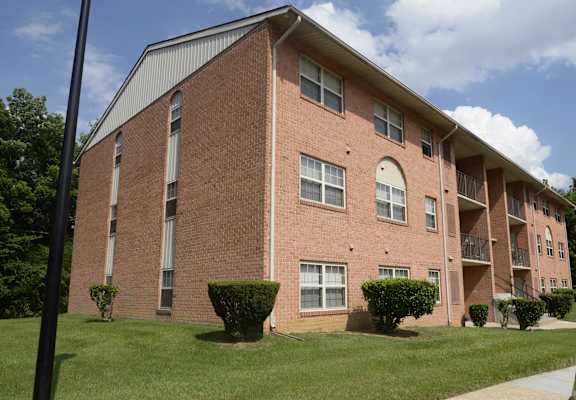Apartments in Timonium | Seminary Roundtop Apartments