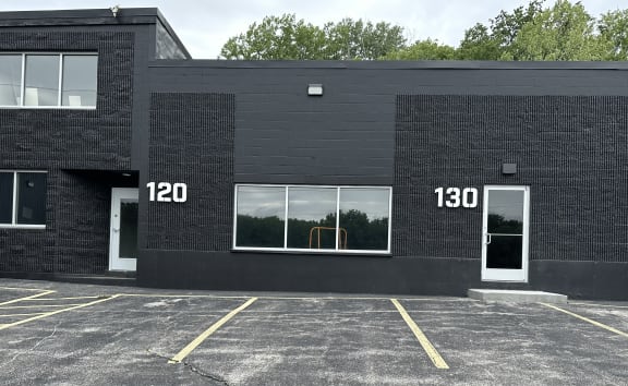 1735 S River Road | Apartments in St. Charles, MO