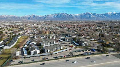 Crossroads Apartments | Apartments in West Valley City, UT