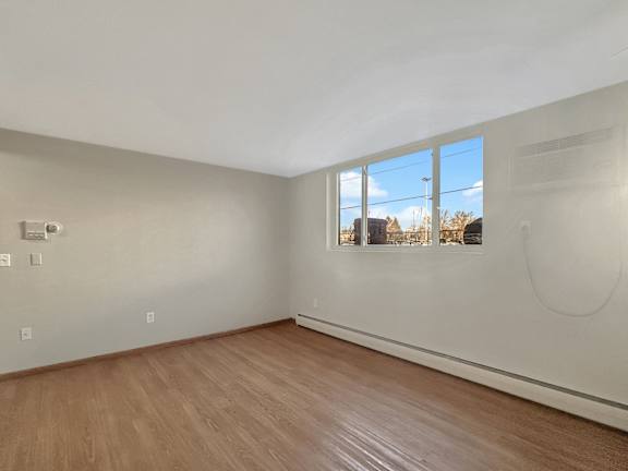 Bickham Court | Apartments in St. Louis Park, MN