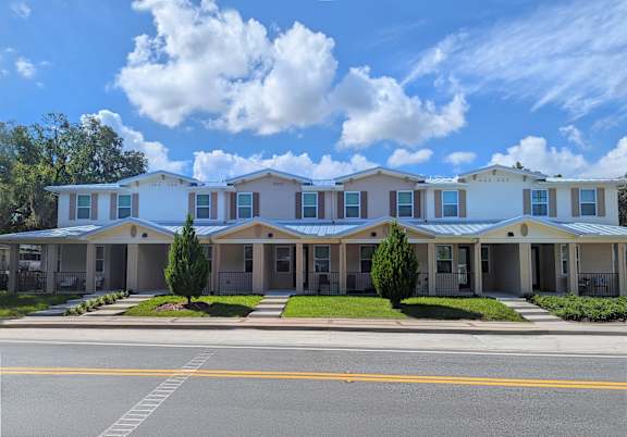 Deland Commons | Custom Page