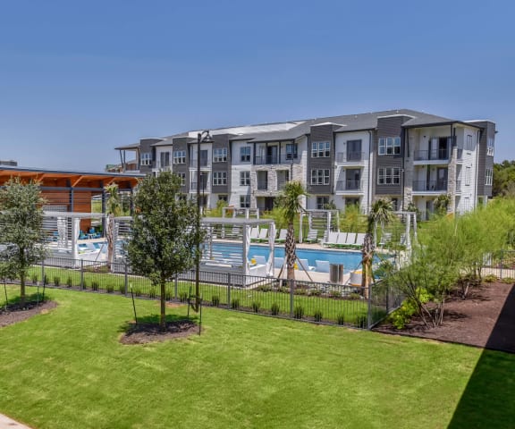 Find Apartments For Rent Near You | Steadfast Management
